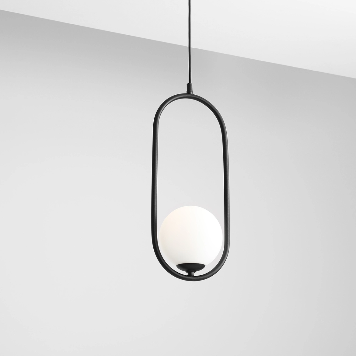 Lampa wisząca RIVA 1 BLACK Lampa wisząca RIVA 1 BLACK